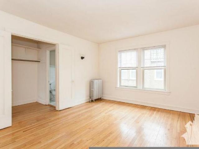 1 Br, 1 bath, Condo 2112 West Ainslie Street
