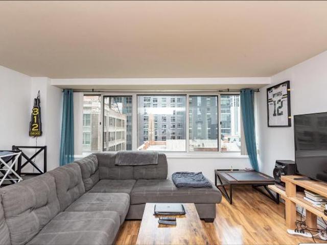1 Br, 1 bath, Condo 211 East Ohio Street