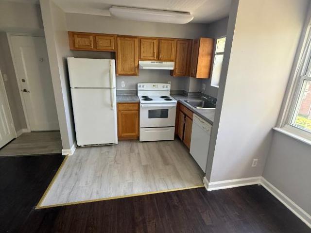 1 Br, 1 bath, Condo 2125 Cameron Dr
