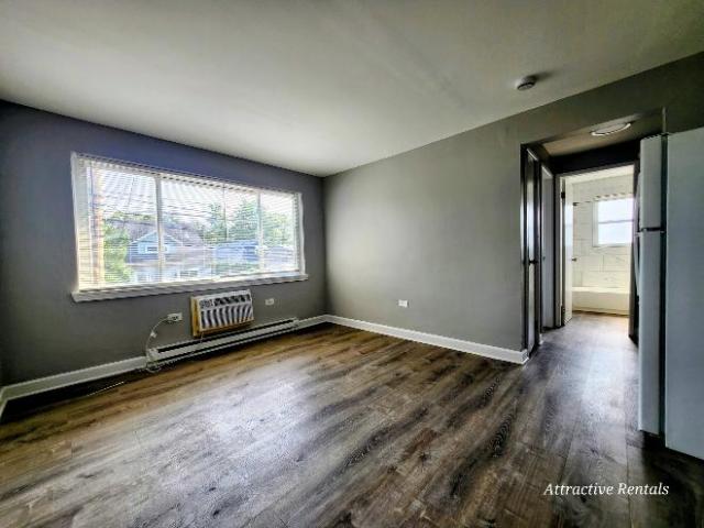 1 Br, 1 bath, Condo 2123 W 119th St