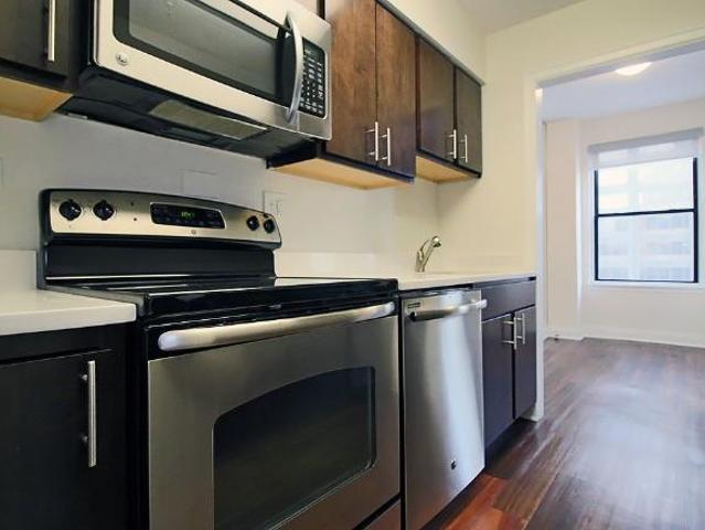 1 Br, 1 bath, Condo 212 E Chestnut St