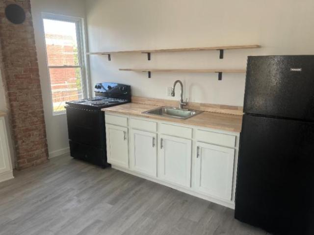 1 Br, 1 bath, Condo 2133 Williams Ave