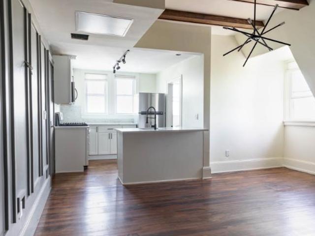 1 Br, 1 bath, Condo 215 Broadway