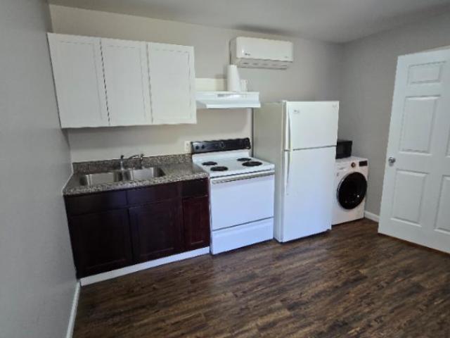 1 Br, 1 bath, Condo 215 N Harrisburg Ave