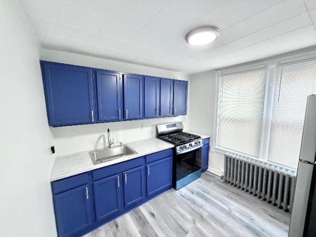 1 Br, 1 bath, Condo 217 Macdade Blvd