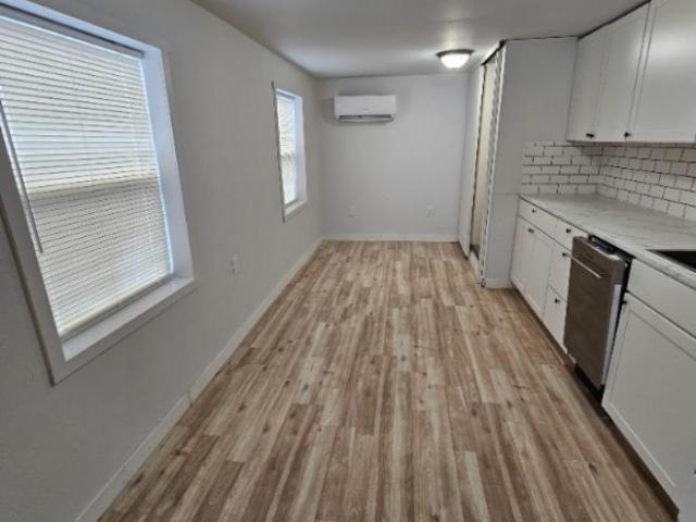 1 Br, 1 bath, Condo 219 N Rock St