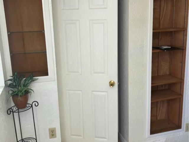 1 Br, 1 bath, Condo 21 B Del Mar Ave