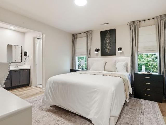 1 Br, 1 bath, Condo 2200 Mountain Mist Ct