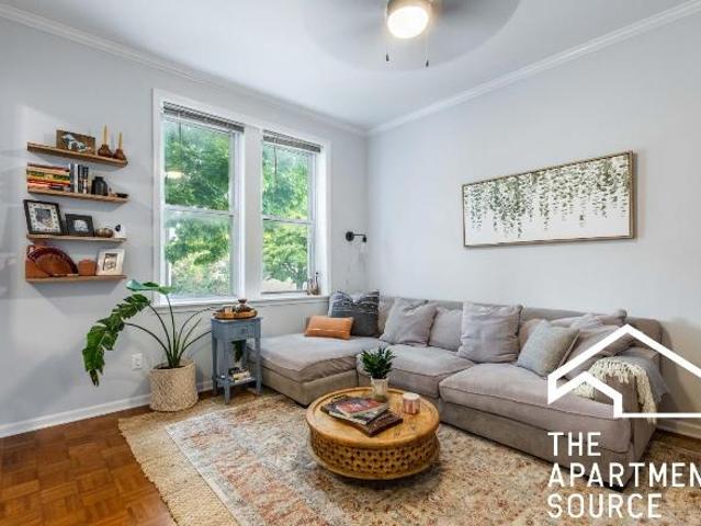 1 Br, 1 bath, Condo 2215 West Wellington Avenue