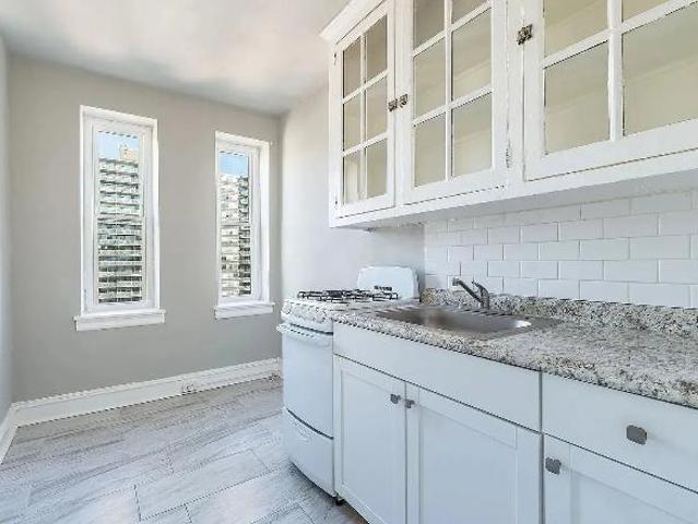 1 Br, 1 bath, Condo 2217 N 51st St