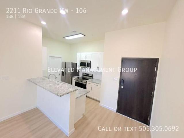1 Br, 1 bath, Condo 2211 Rio Grande NW