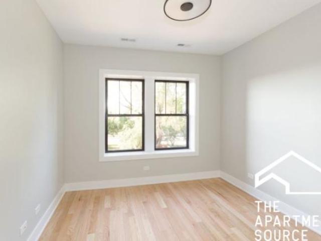 1 Br, 1 bath, Condo 2235 N Bissell St
