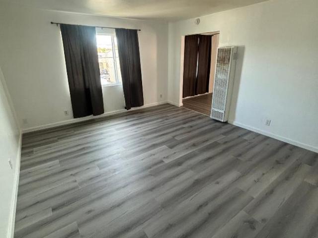 1 Br, 1 bath, Condo 2235 94th Ave
