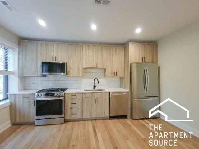 1 Br, 1 bath, Condo 2237 North Bissell St