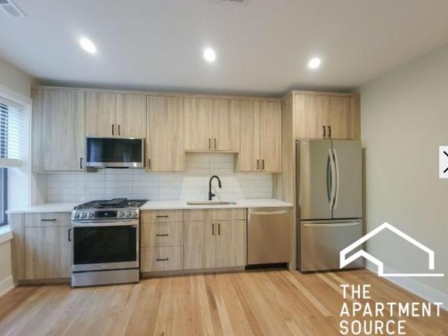 1 Br, 1 bath, Condo 2239 N Bissell S