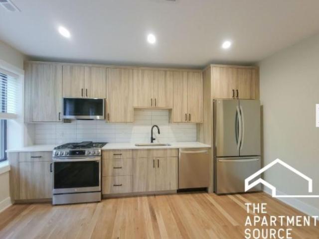 1 Br, 1 bath, Condo 2239 N Bissell St