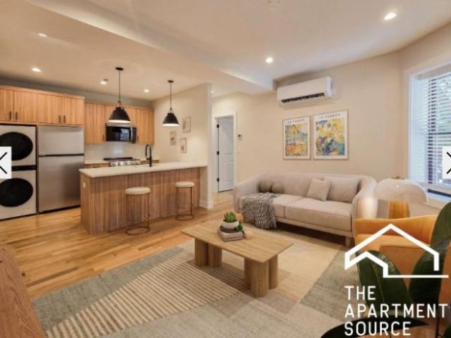 1 Br, 1 bath, Condo 2241 N Bissell St