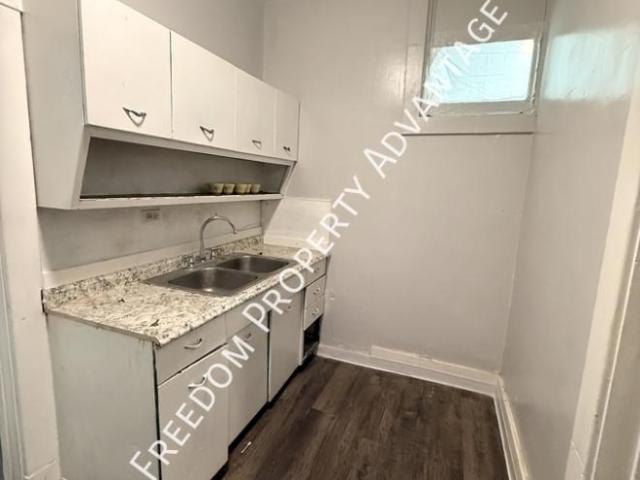 1 Br, 1 bath, Condo 224 N Main Street