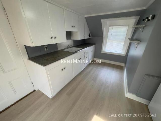 1 Br, 1 bath, Condo 225 Center St