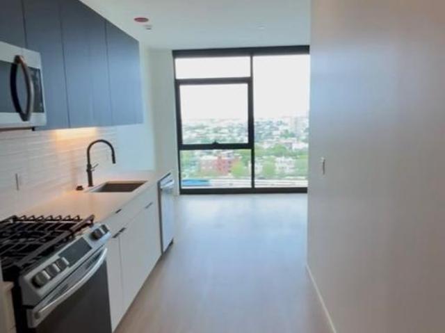 1 Br, 1 bath, Condo 225 N Elizabeth St