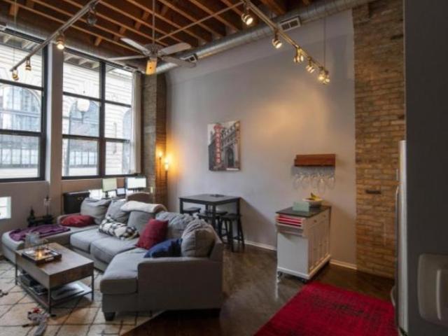 1 Br, 1 bath, Condo 226 N Clinton Street