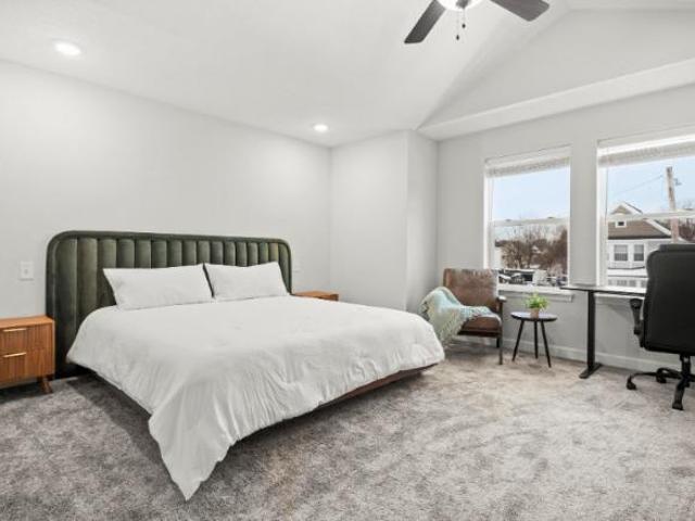 1 Br, 1 bath, Condo 2273 E 100th Street