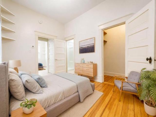 1 Br, 1 bath, Condo 2304 N Grand Avenue Unit