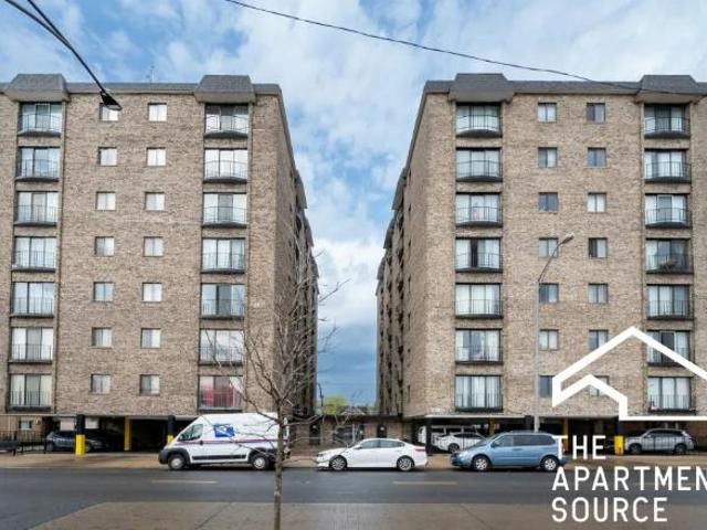 1 Br, 1 bath, Condo 2300 North Harlem Avenue