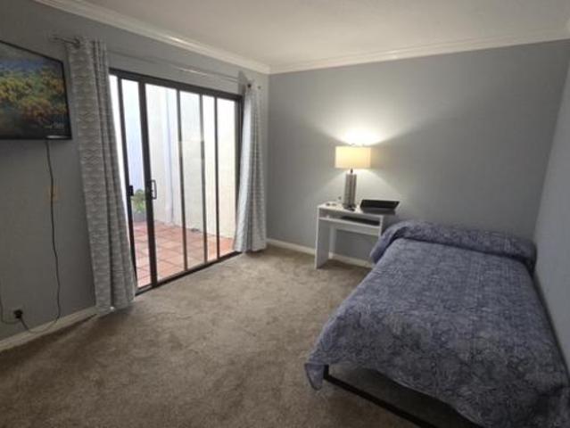 1 Br, 1 bath, Condo 23195 Mesto