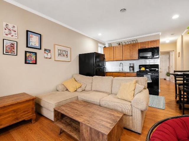 1 Br, 1 bath, Condo 2319 Cedar St