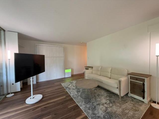 1 Br, 1 bath, Condo 2324 Madison Rd
