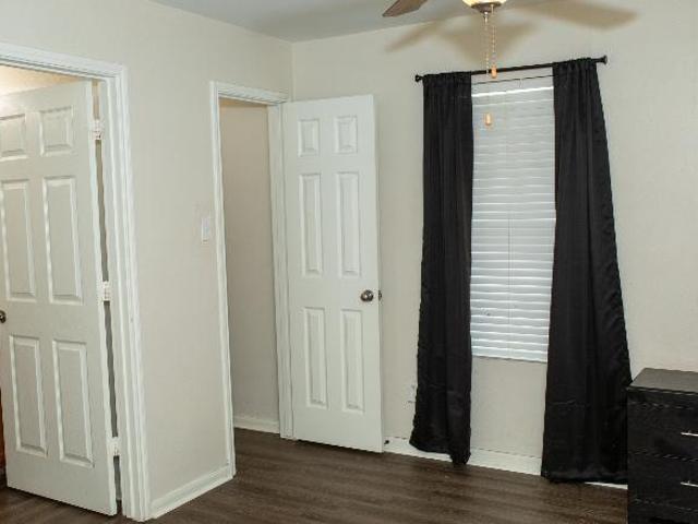 1 Br, 1 bath, Condo 23299 High Point St