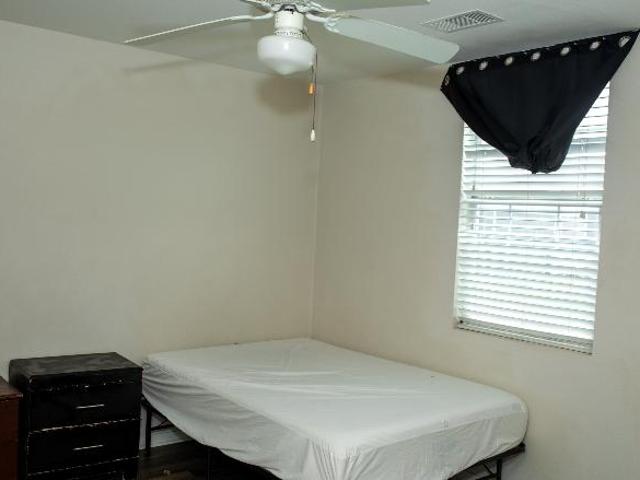 1 Br, 1 bath, Condo 23299 High Point St