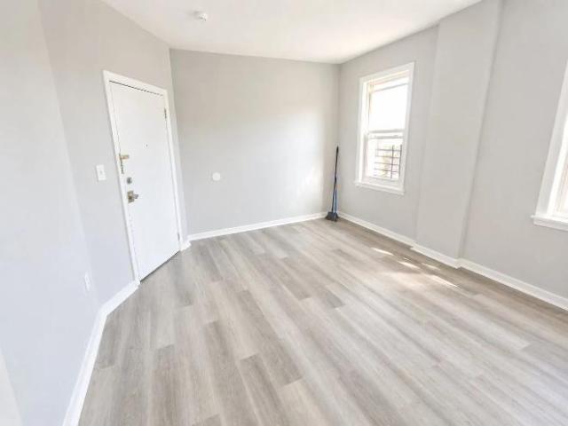 1 Br, 1 bath, Condo 233 Littleton Ave