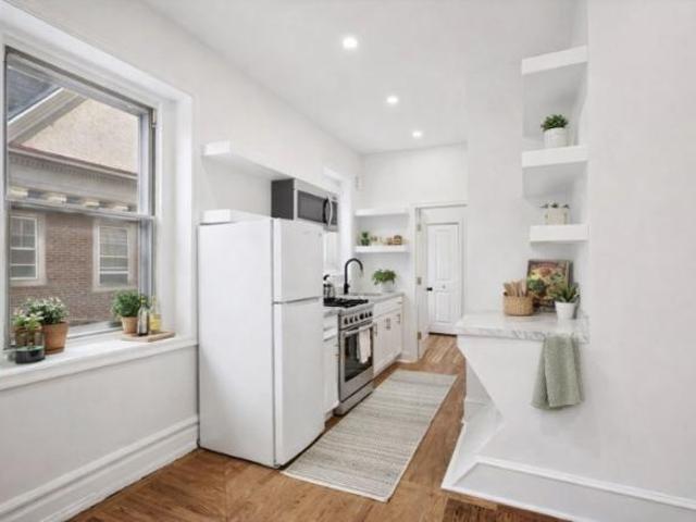 1 Br, 1 bath, Condo 236 W Harvey St