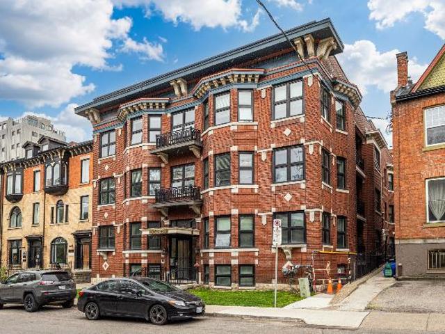 1 Br, 1 bath, Condo 27 Bold St