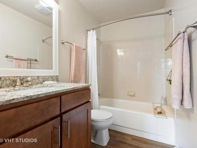 1 Br, 1 bath, Condo 27 Kensington Circle
