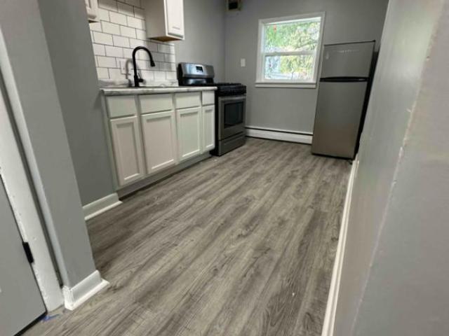 1 Br, 1 bath, Condo 2406 Waynewood Drive