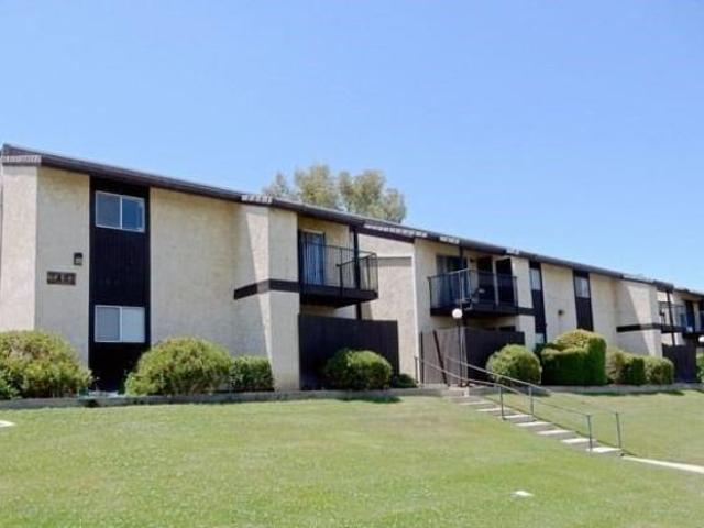 1 Br, 1 bath, Condo 2401 Christmas Tree Lane
