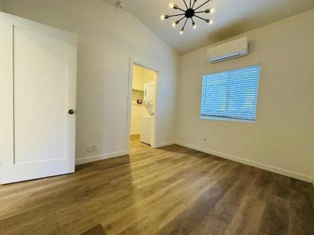 1 Br, 1 bath, Condo 2418 Calle Real
