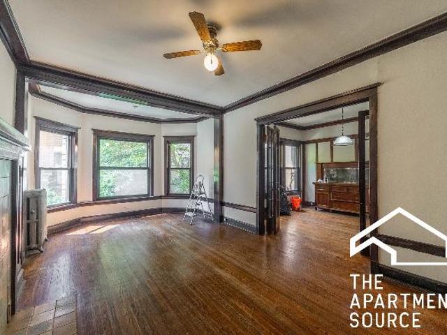1 Br, 1 bath, Condo 2426 N Sawyer Ave