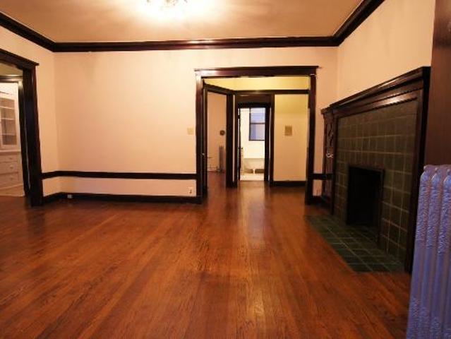 1 Br, 1 bath, Condo 2420 N Sawyer