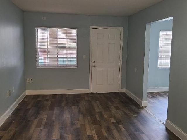 1 Br, 1 bath, Condo 2422 Branch Way