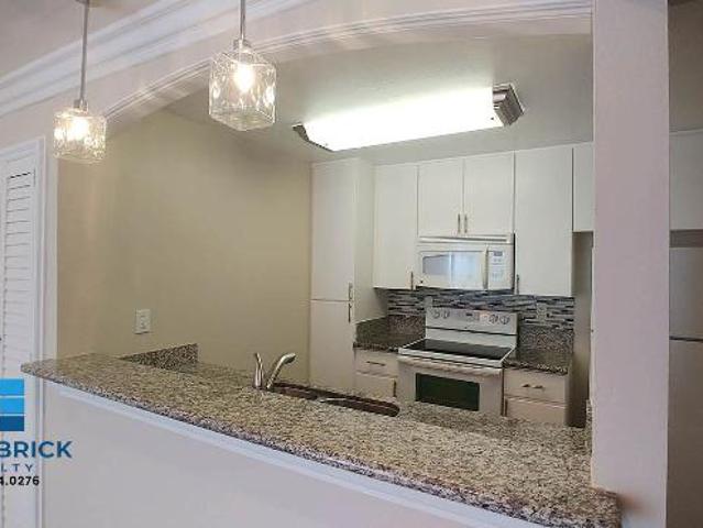 1 Br, 1 bath, Condo 245 N Alvarado St