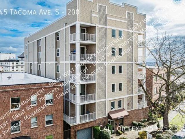 1 Br, 1 bath, Condo 245 Tacoma Ave S