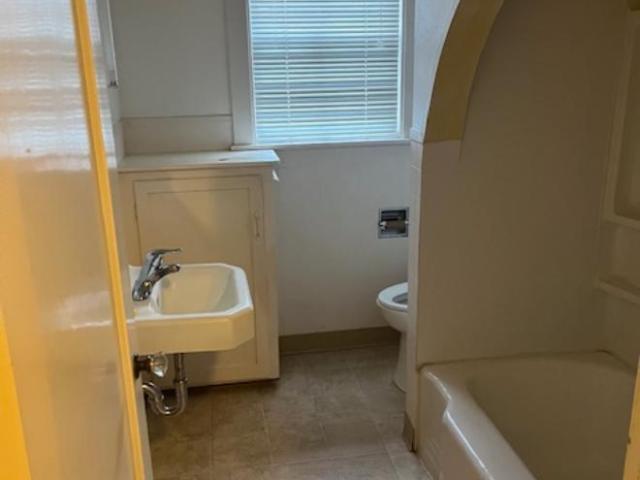 1 Br, 1 bath, Condo 249 S Shepherd St