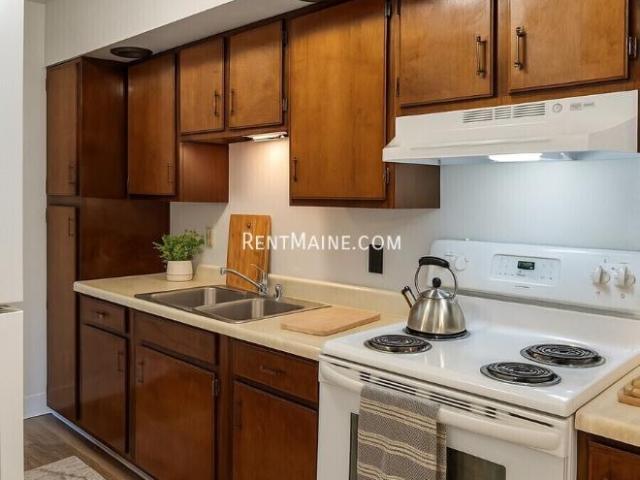 1 Br, 1 bath, Condo 24 Wenbelle Dr
