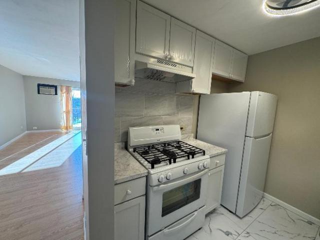 1 Br, 1 bath, Condo 252 Shorewood Dr