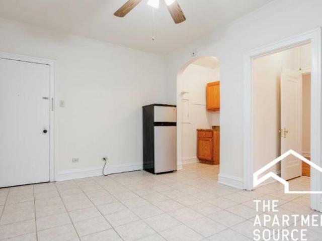 1 Br, 1 bath, Condo 2536 N Sawyer Ave