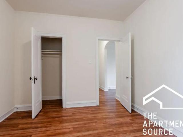 1 Br, 1 bath, Condo 2536 North Sawyer Avenue